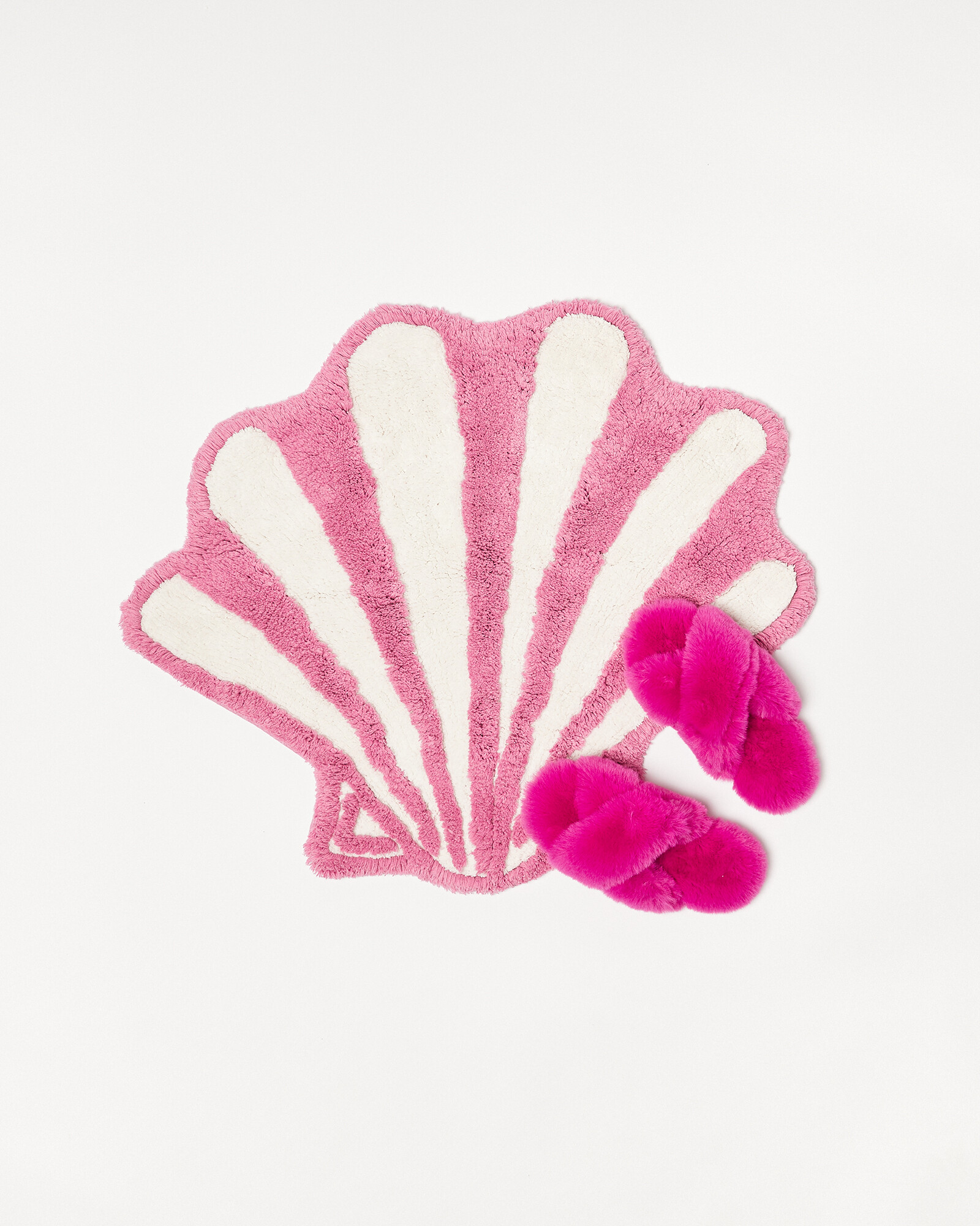 Shell Pink & White Tufted Bathmat | Oliver Bonas