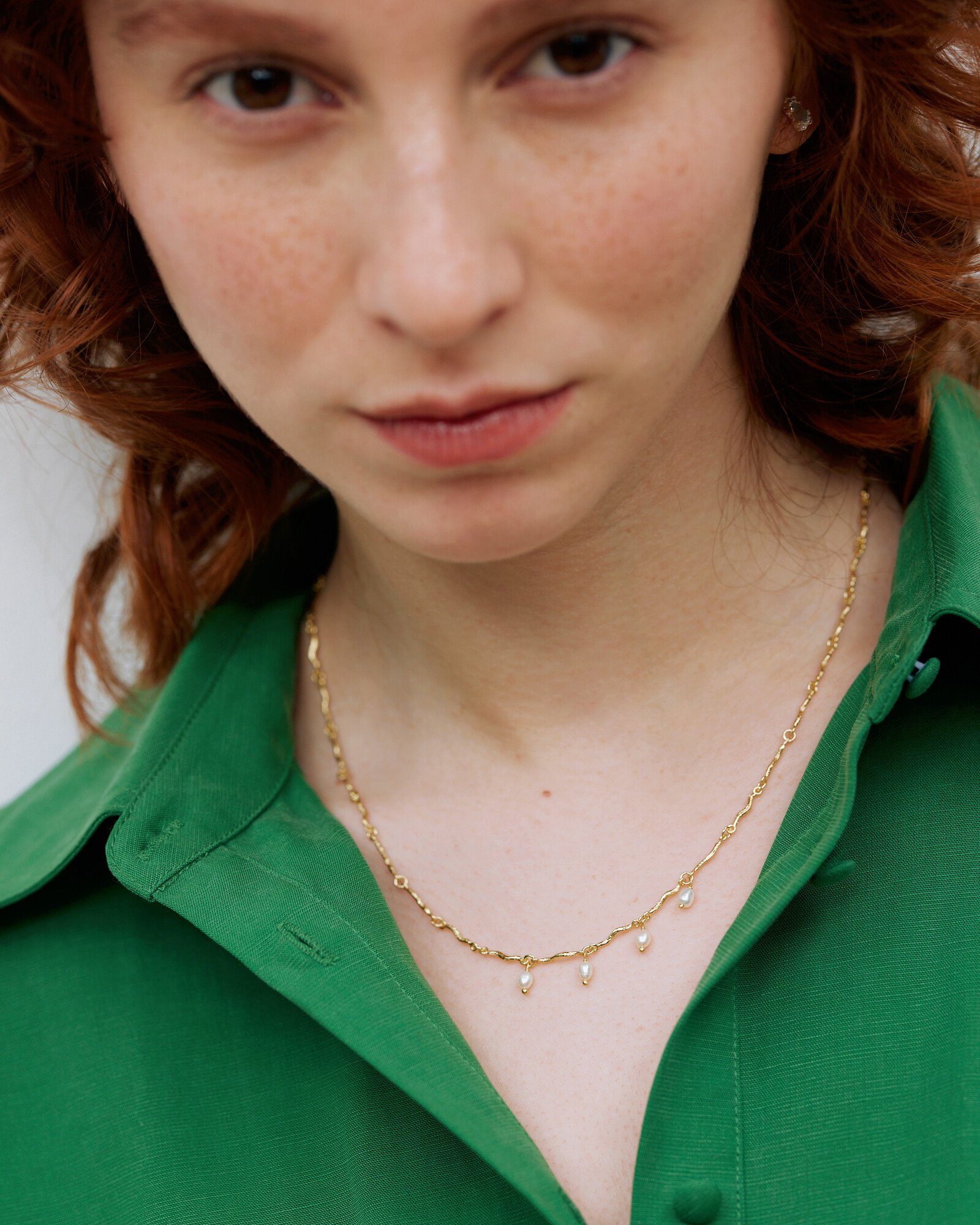 Nixie Freshwater Pearl Wavy Chain Necklaces | Oliver Bonas