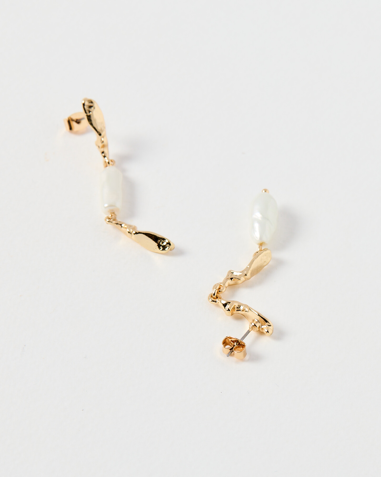 Aalto Mismatch Bar & Faux Pearl Drop Earrings | Oliver Bonas