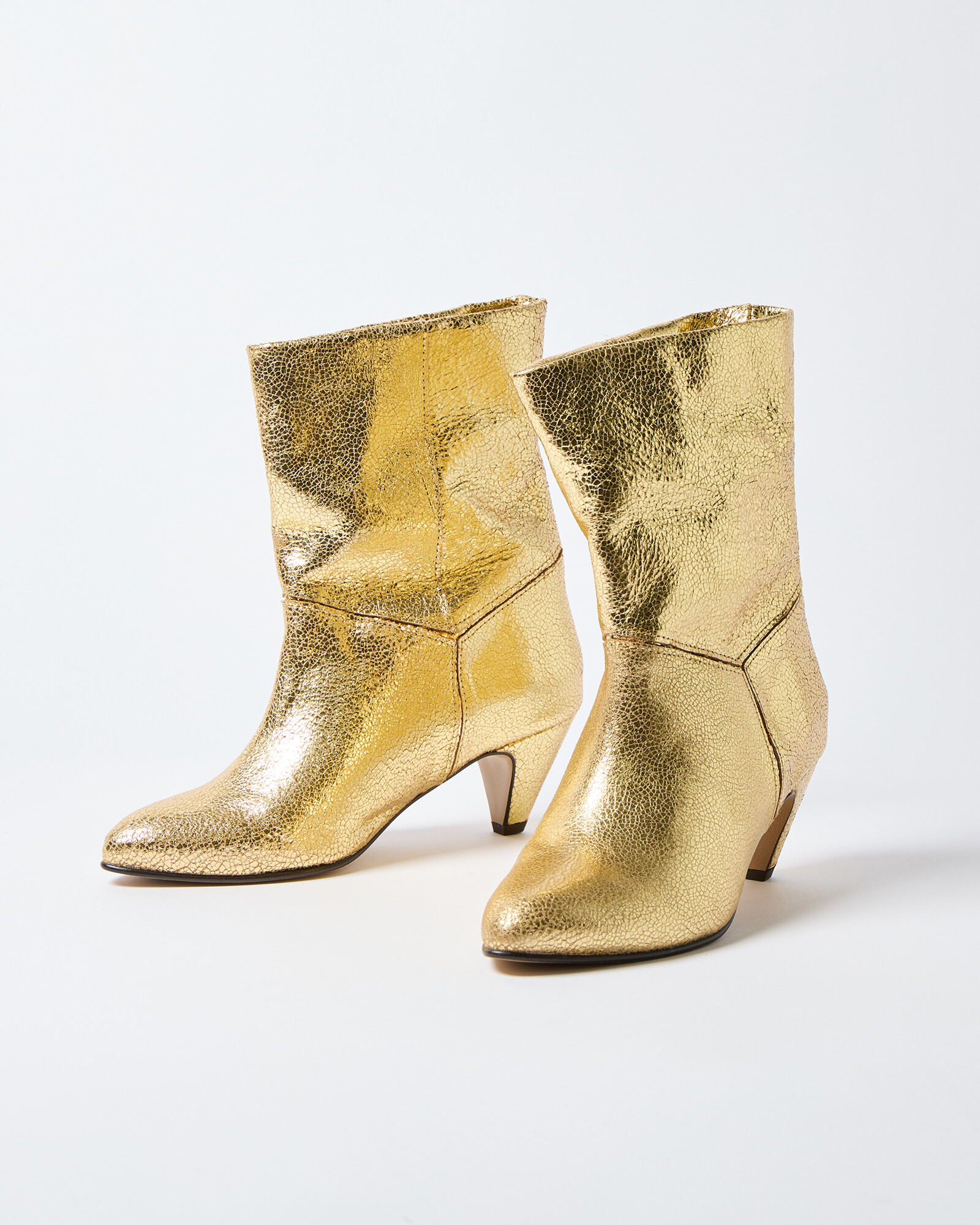 Anonymous Copenhagen Jassi 50 Gold Crackle Leather Boots | Oliver Bonas