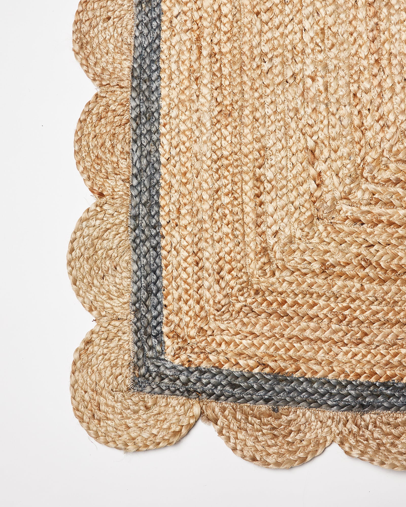 Scalloped Jute Grey Border Rug 200x140cm | Oliver Bonas