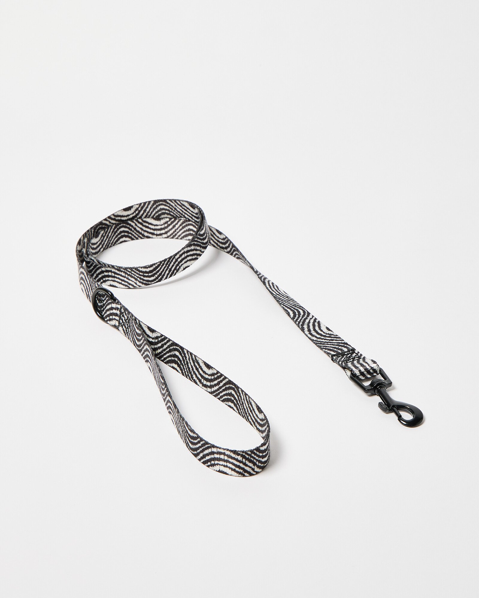 Monochrome Wave Fabric Dog Lead | Oliver Bonas