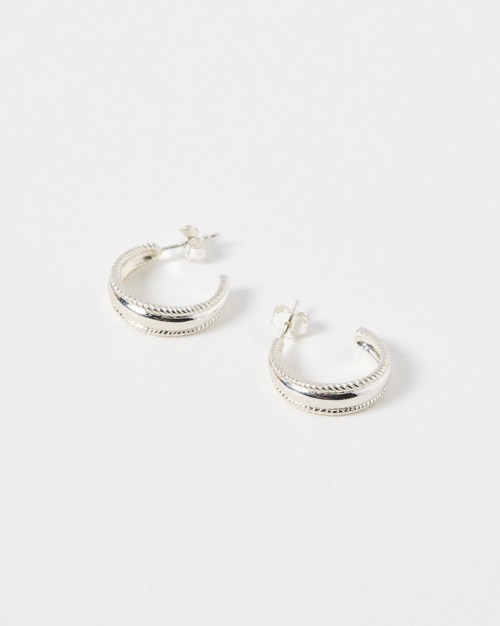 Tara Twisted Hoop Earrings Small | Oliver Bonas