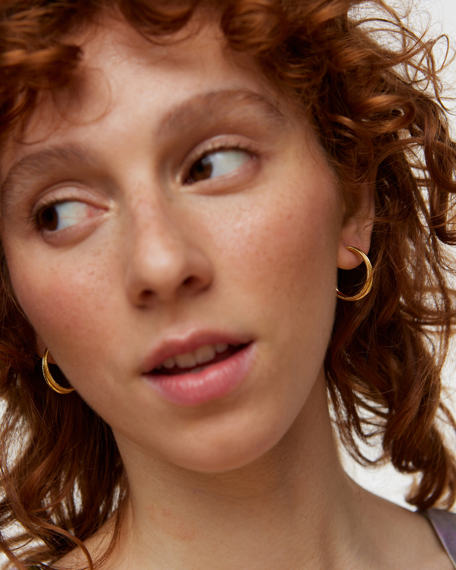 Tara Twisted Hoop Earrings Large | Oliver Bonas