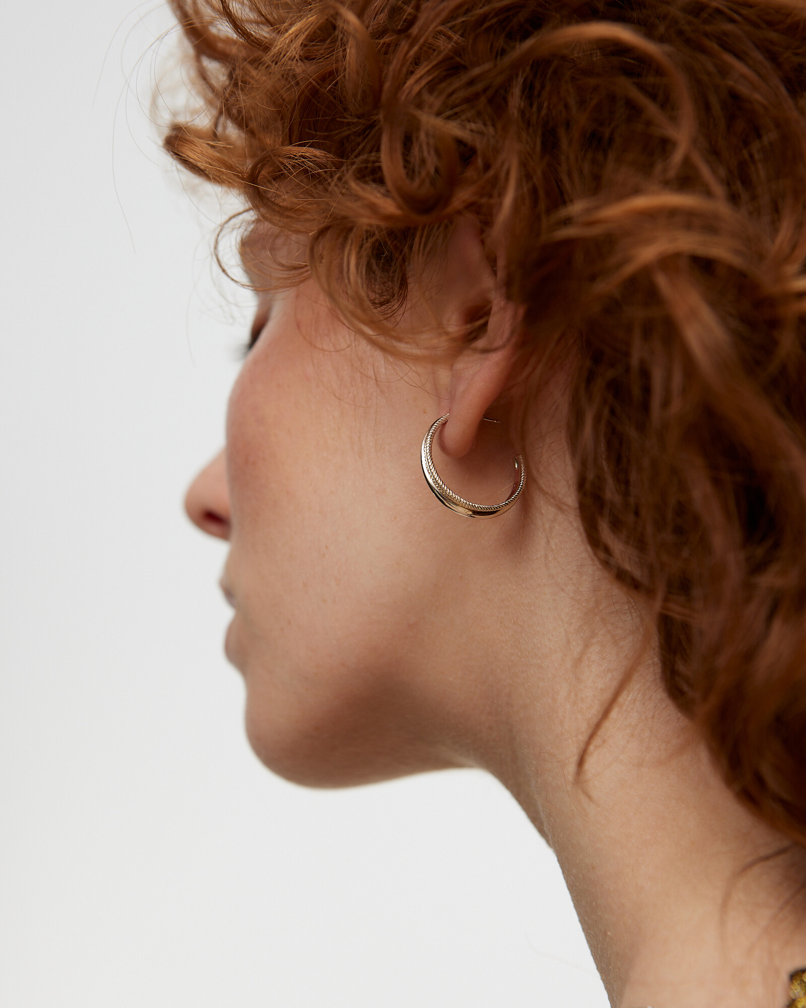 Tara Twisted Silver Hoop Earrings Large | Oliver Bonas