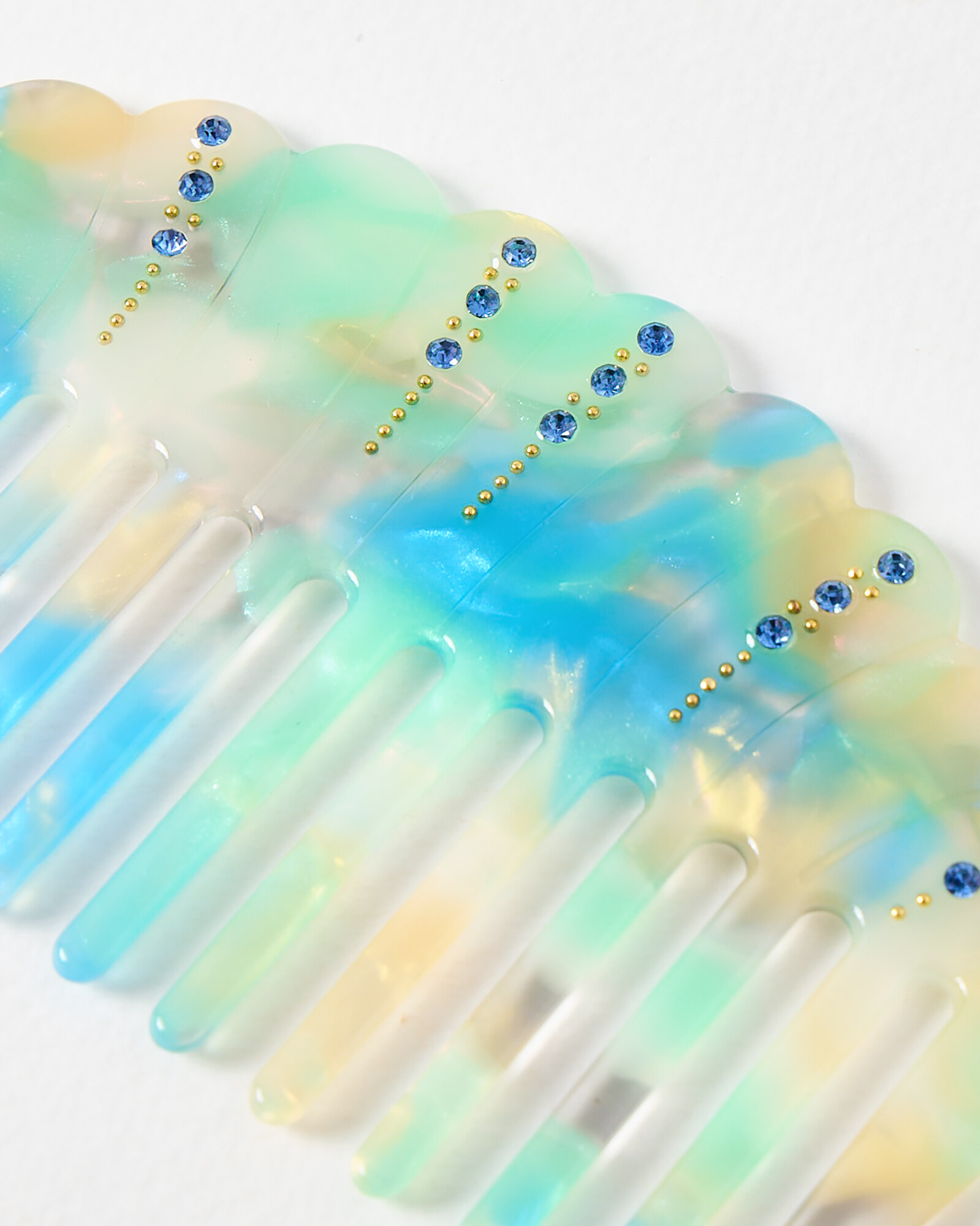 Scallop Shell Blue Hair Comb | Oliver Bonas