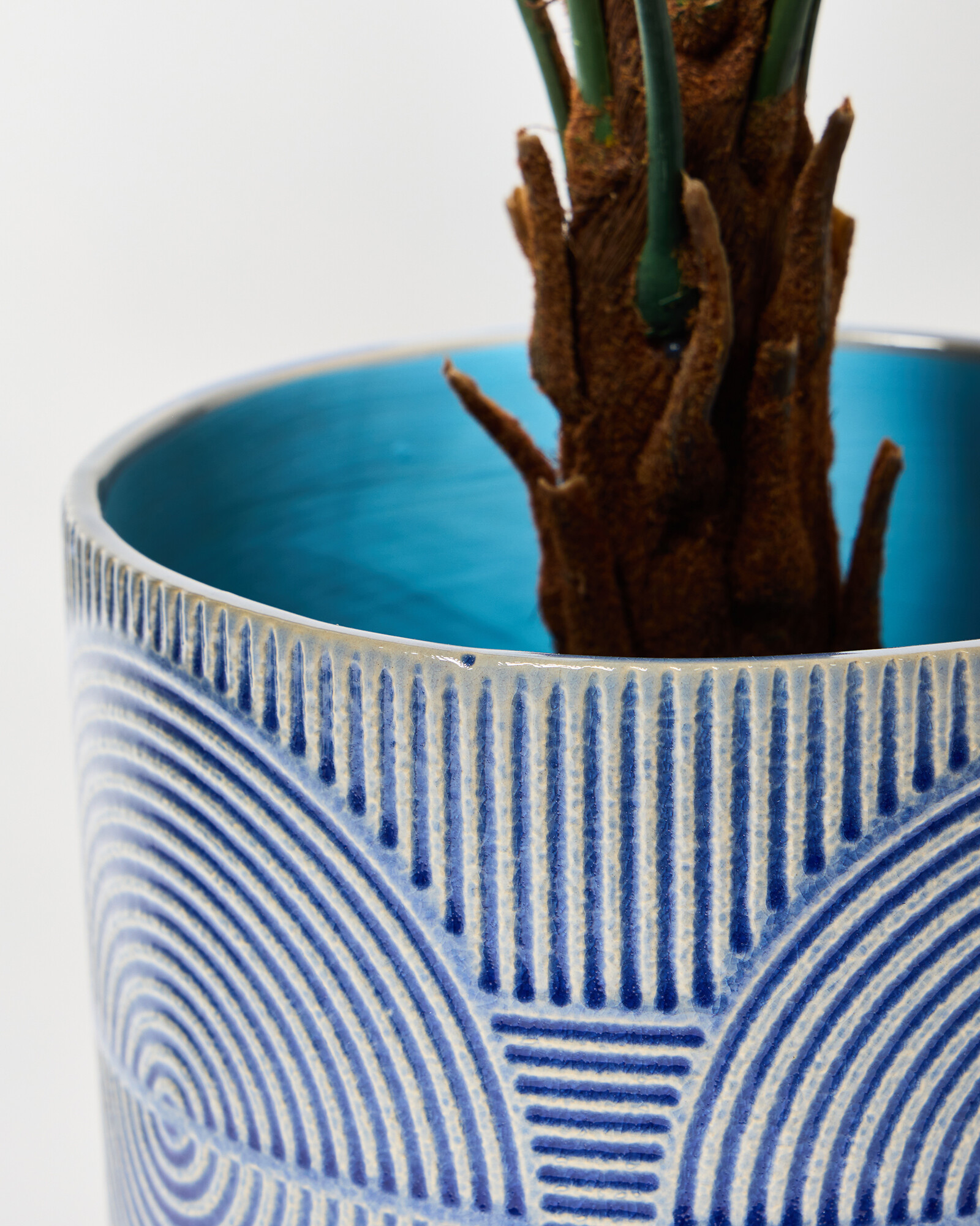 Cerchio Embossed Blue Ceramic Plant Pot Extra Large | Oliver Bonas