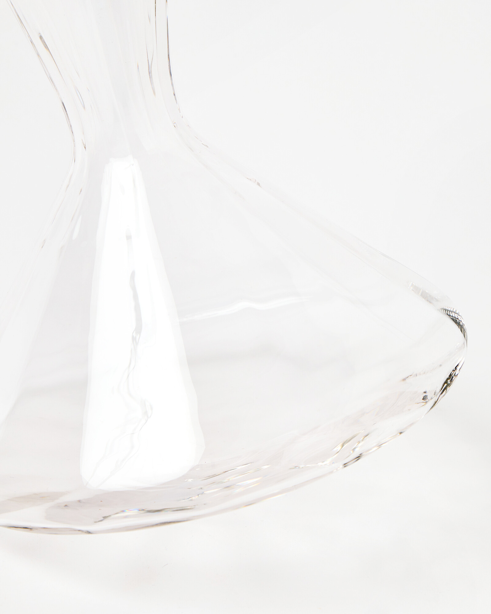 Spinning Clear Glass Wine Carafe | Oliver Bonas