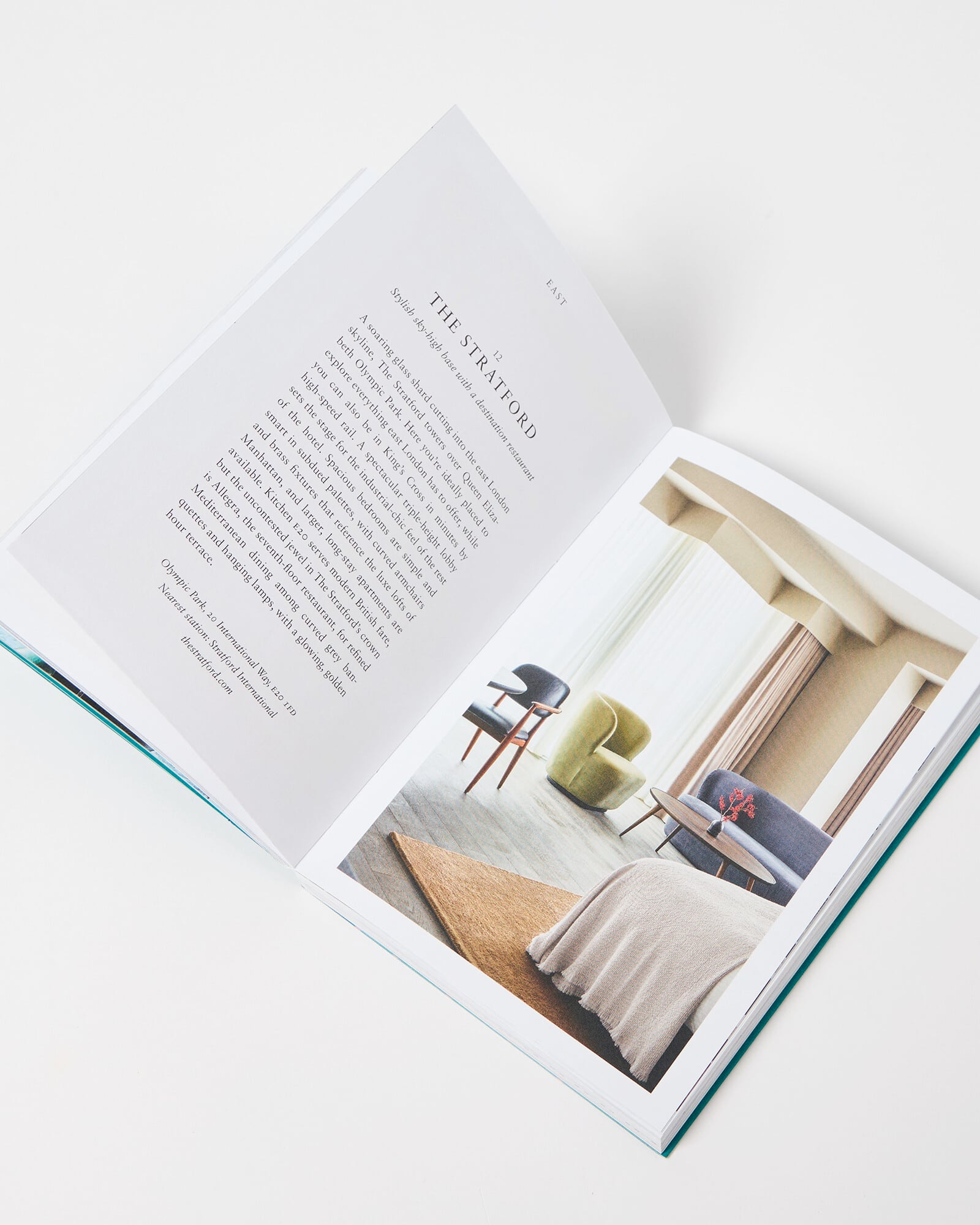 London Hotels Mini Travel Book | Oliver Bonas