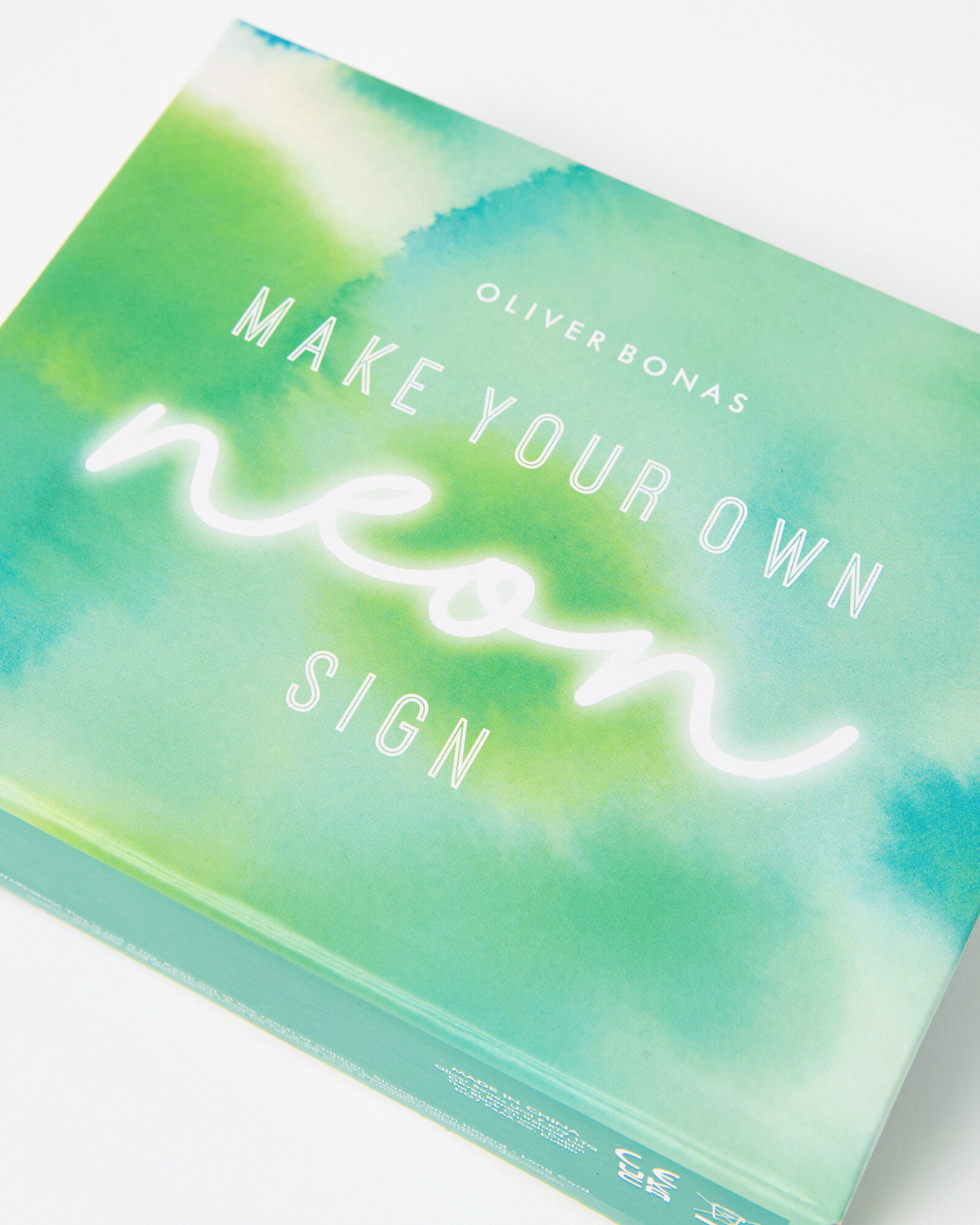 Make Your Own Neon Light | Oliver Bonas
