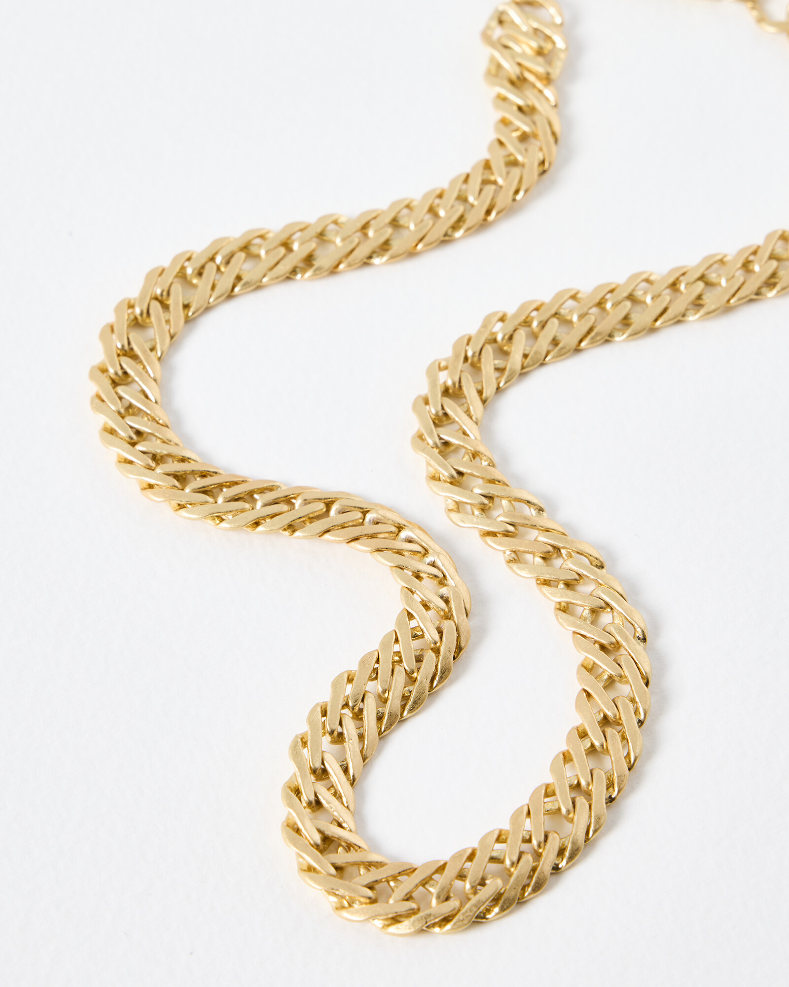 Riika Chunky Gold Tone Chain Necklace | Oliver Bonas