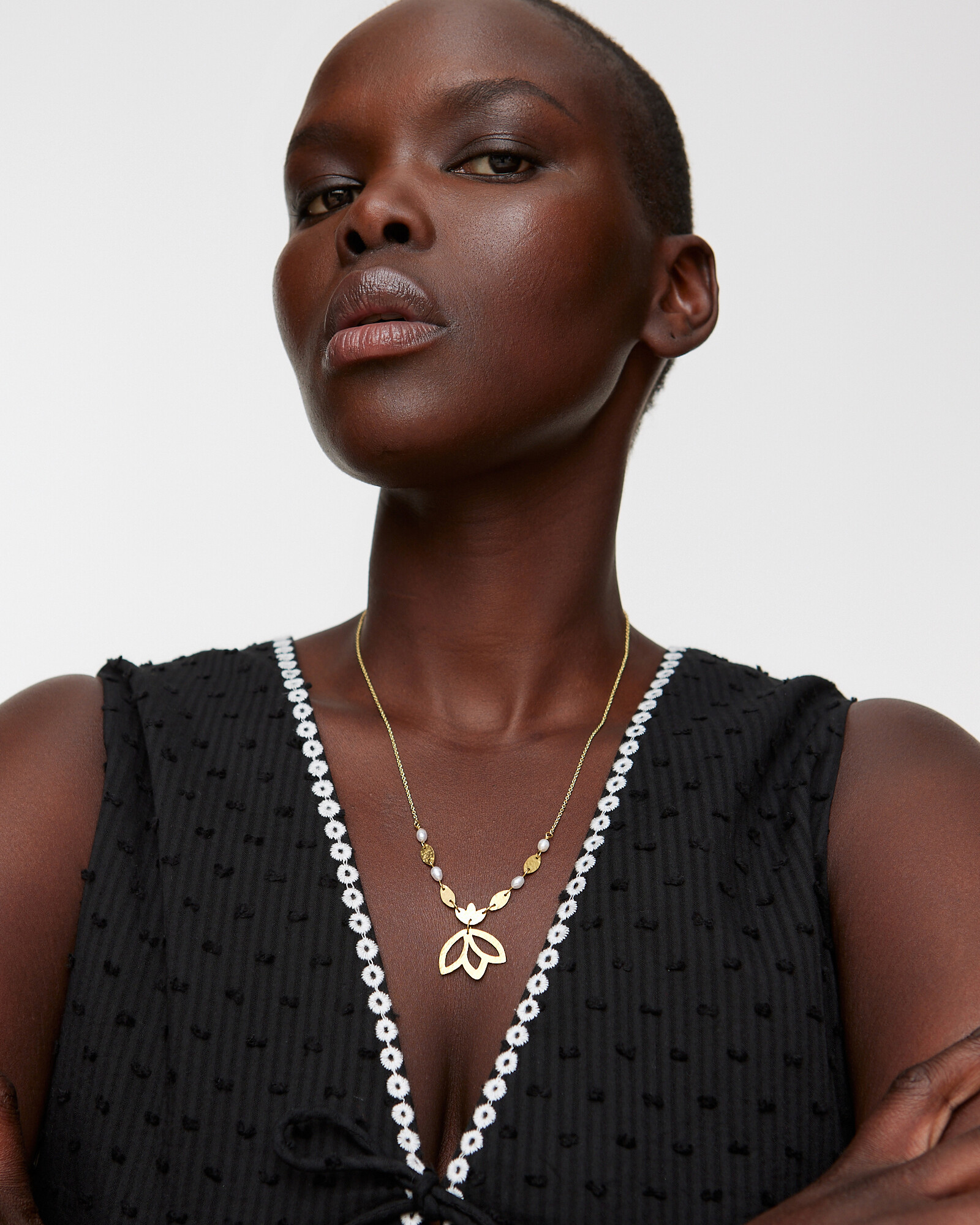 Just Trade x Oliver Bonas Asha Leaf Freshwater Pearl Gold Tone Pendant ...