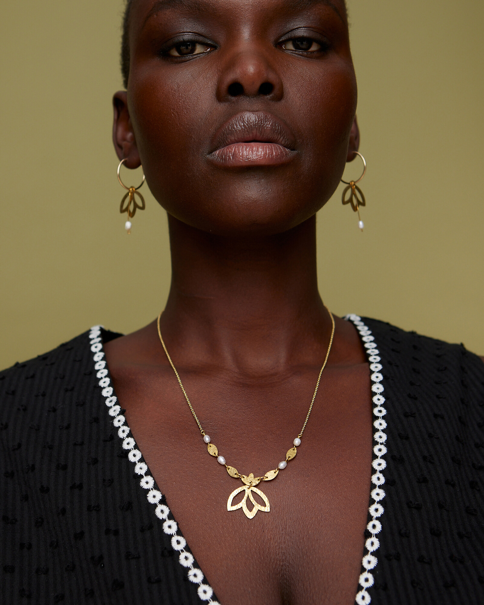 Just Trade x Oliver Bonas Asha Leaf Freshwater Pearl Gold Tone Pendant ...