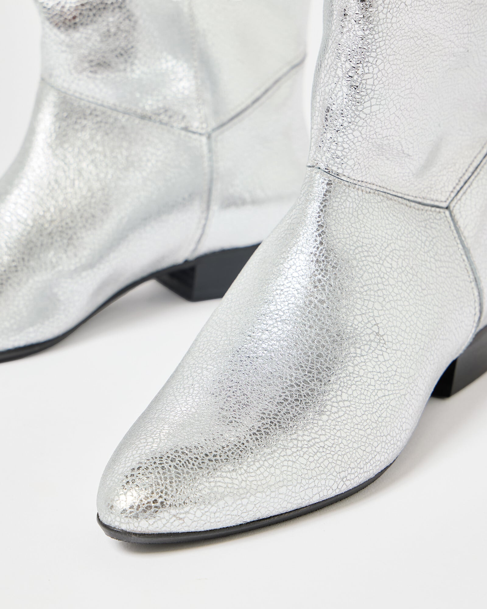 Anonymous Copenhagen Jassi 20 Silver Crackle Leather Boots | Oliver Bonas