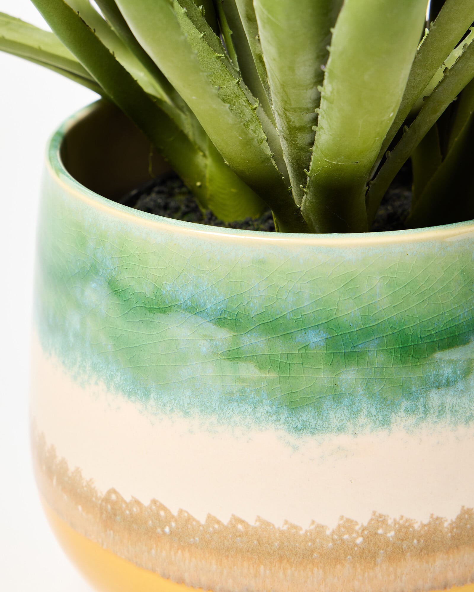 Aria Green Ceramic Plant Pot Large | Oliver Bonas