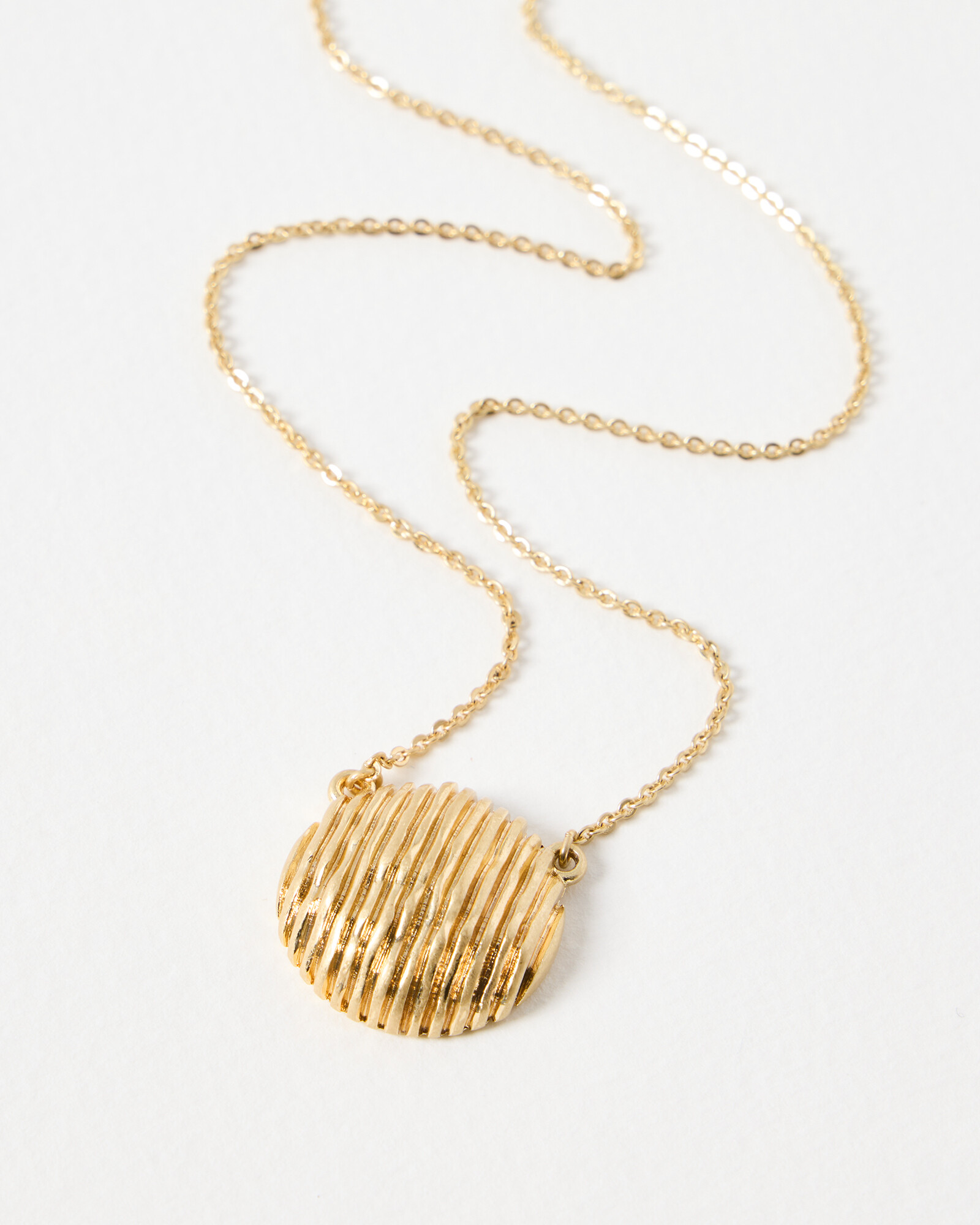 Ann Circular Gold Tone Pendant Necklace | Oliver Bonas