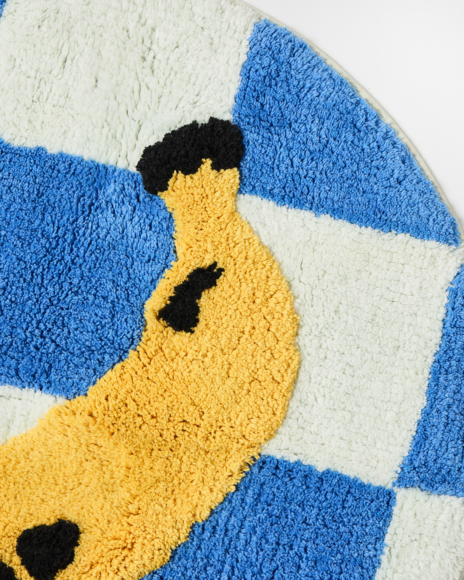Banana Chequerboard Round Bath Mat | Oliver Bonas