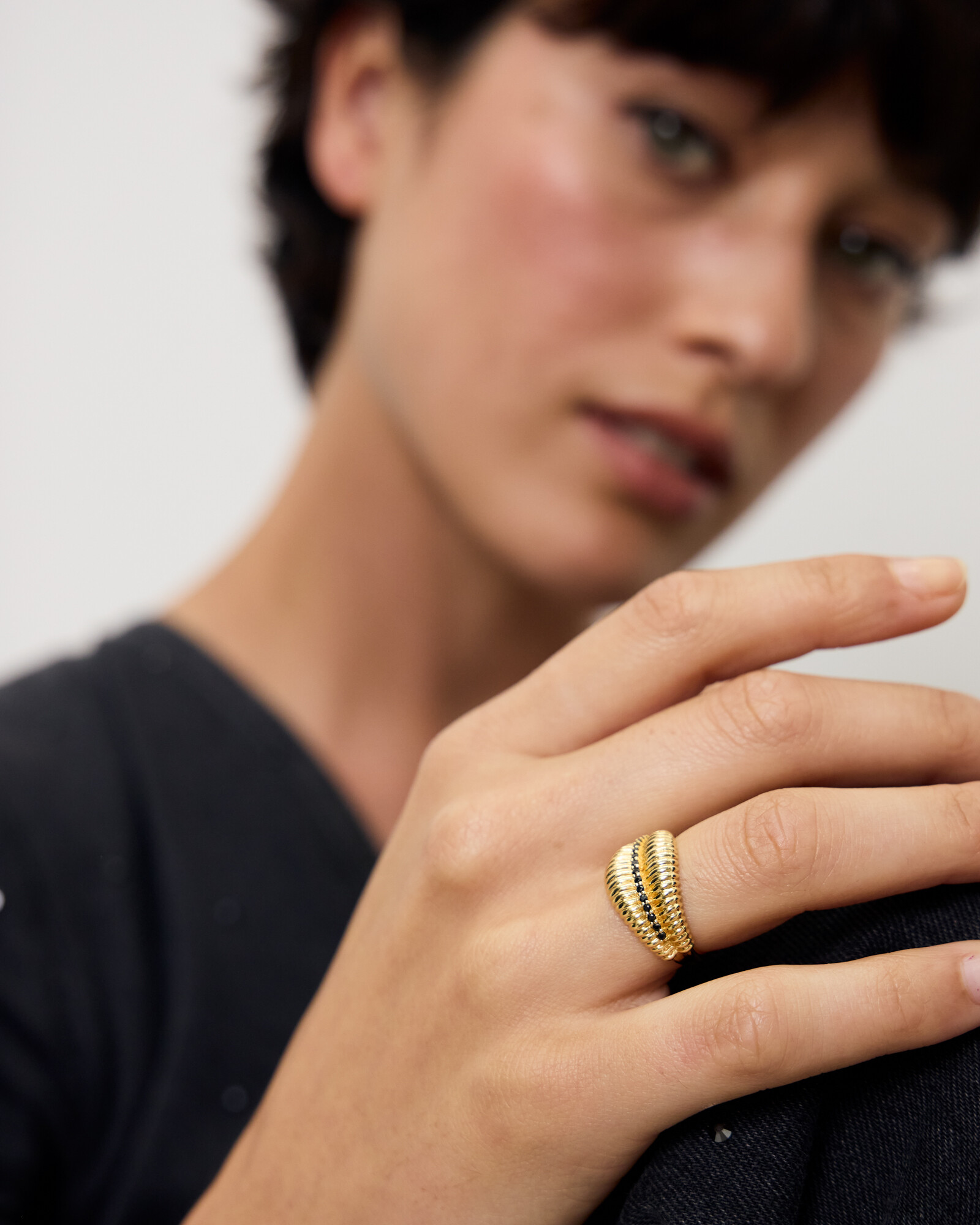 Celeste Black Stone Ridged Texture Chunky Ring | Oliver Bonas