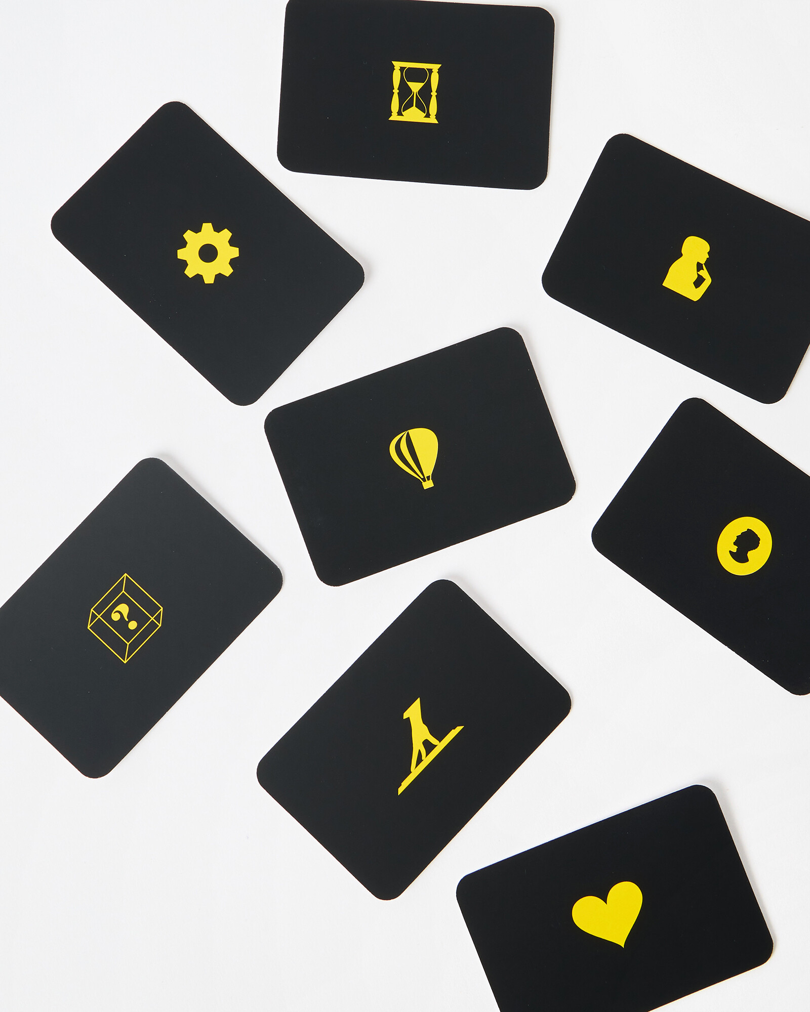 100 Questions Card Game | Oliver Bonas