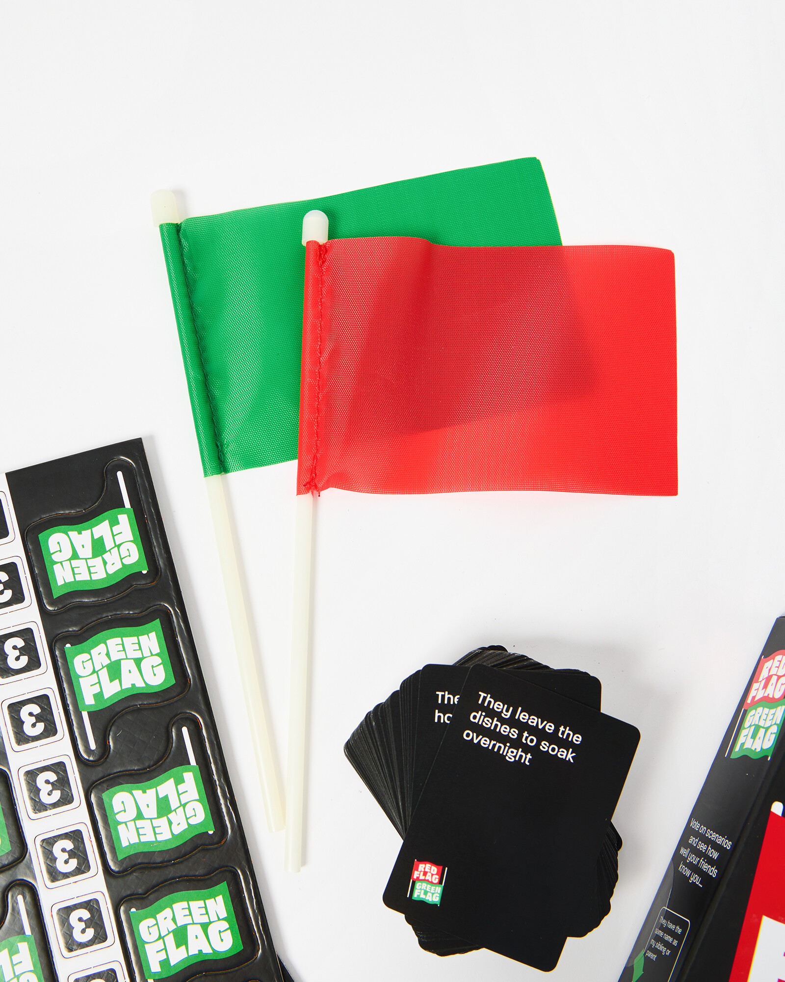 Red Flag Green Flag Card Game | Oliver Bonas