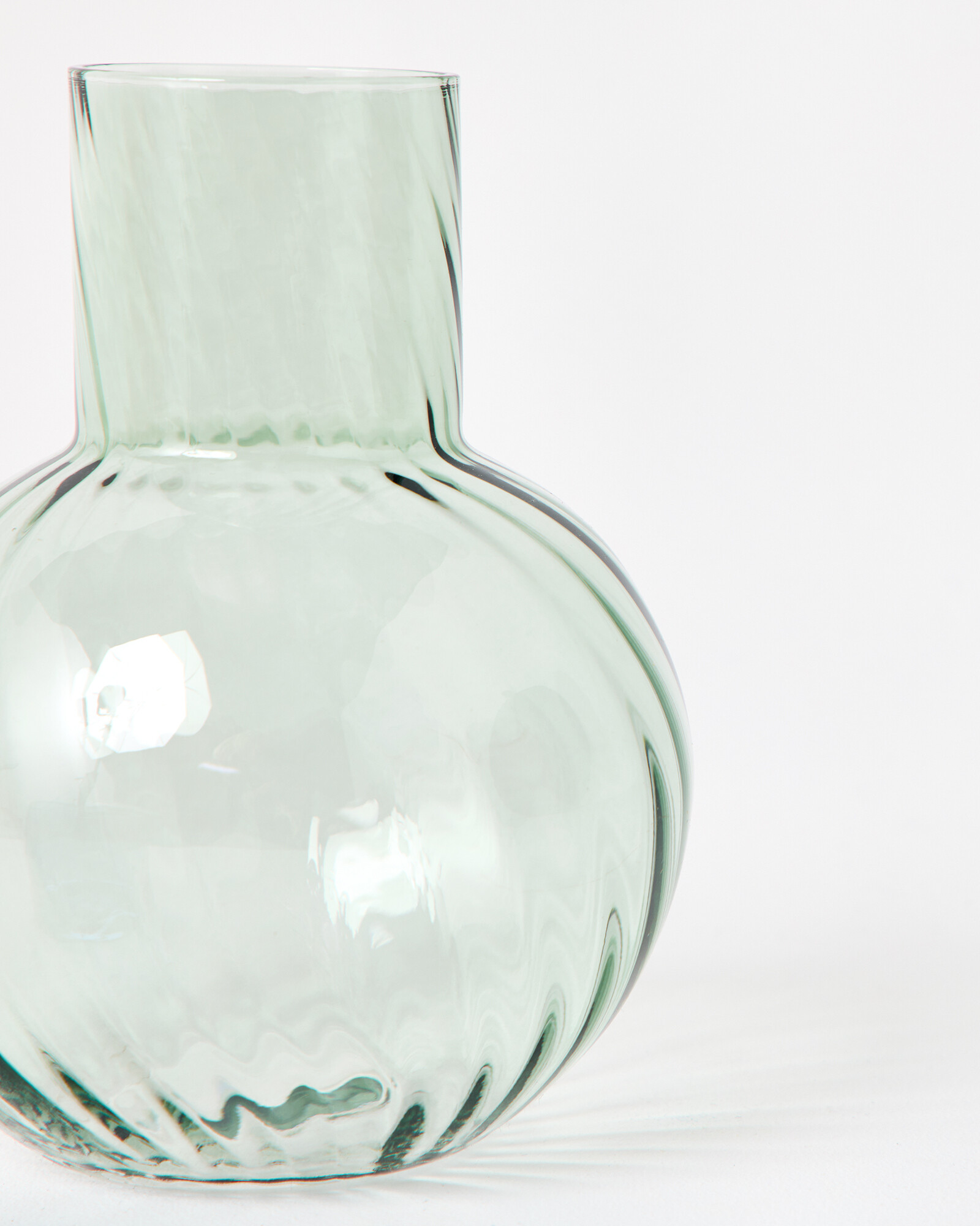 Amira Green Carafe & Tumbler Gift Set | Oliver Bonas