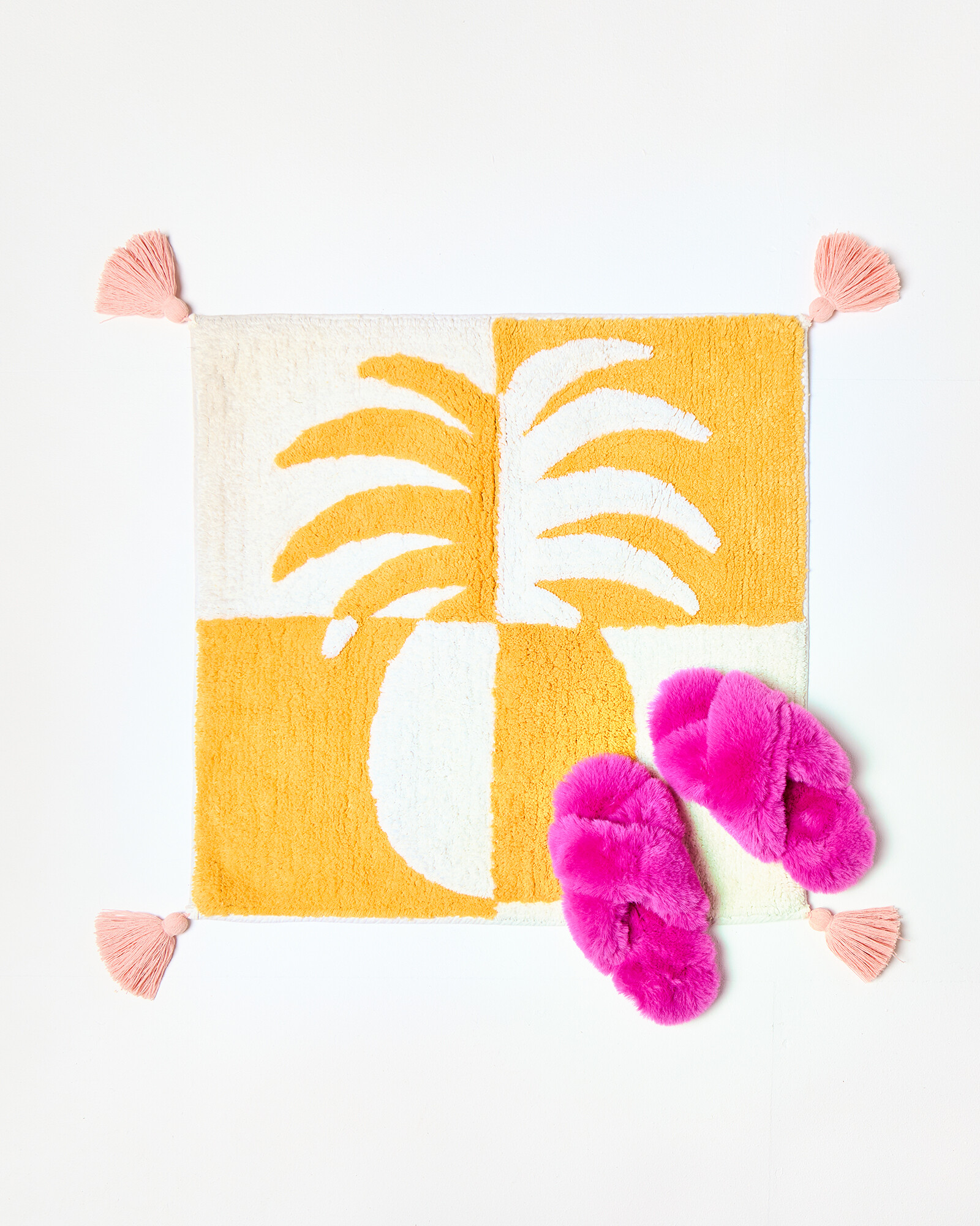 Pineapple Chequerboard Square Bath Mat | Oliver Bonas