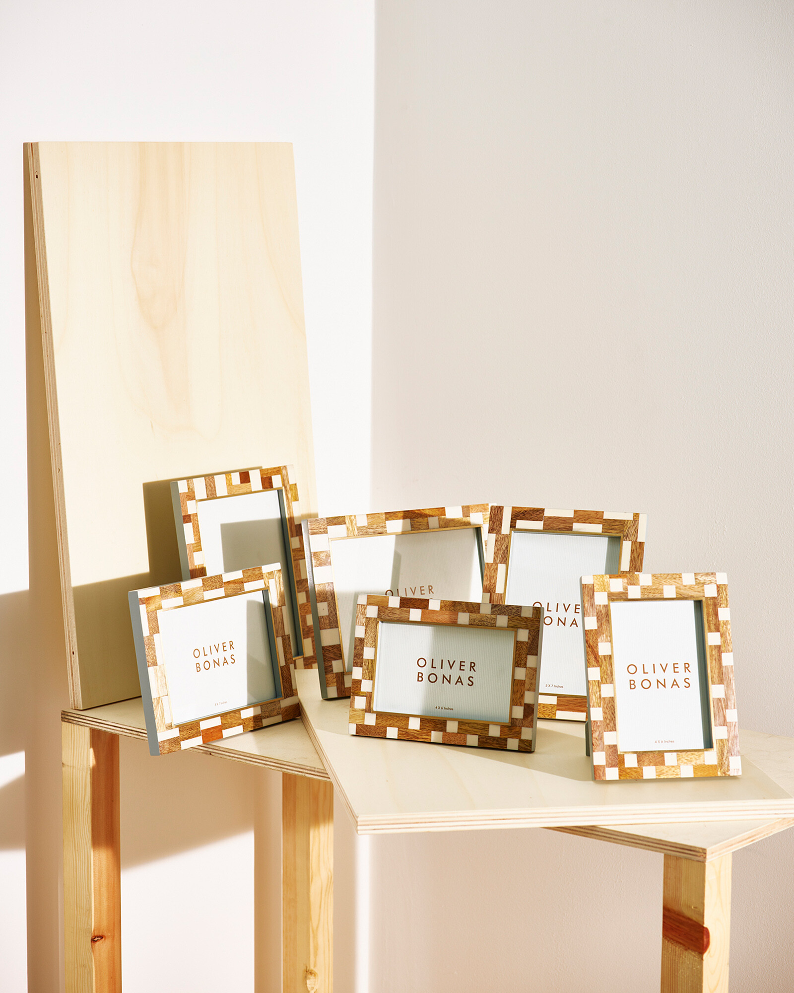 Mika Chequerboard Mango Wood Photo Frame 6x4" | Oliver Bonas