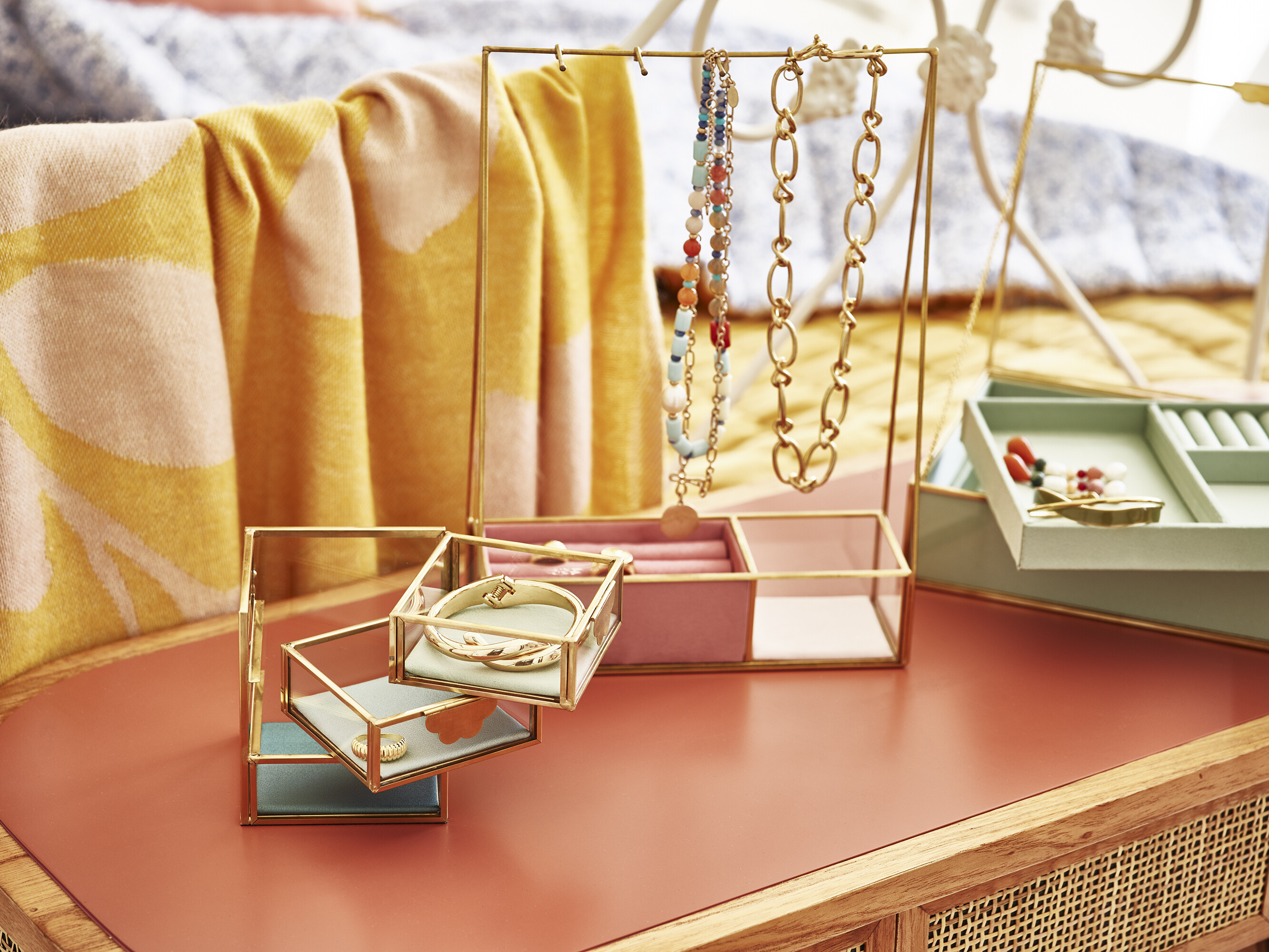 Gold & Glass Green Satin Swivel Box | Oliver Bonas