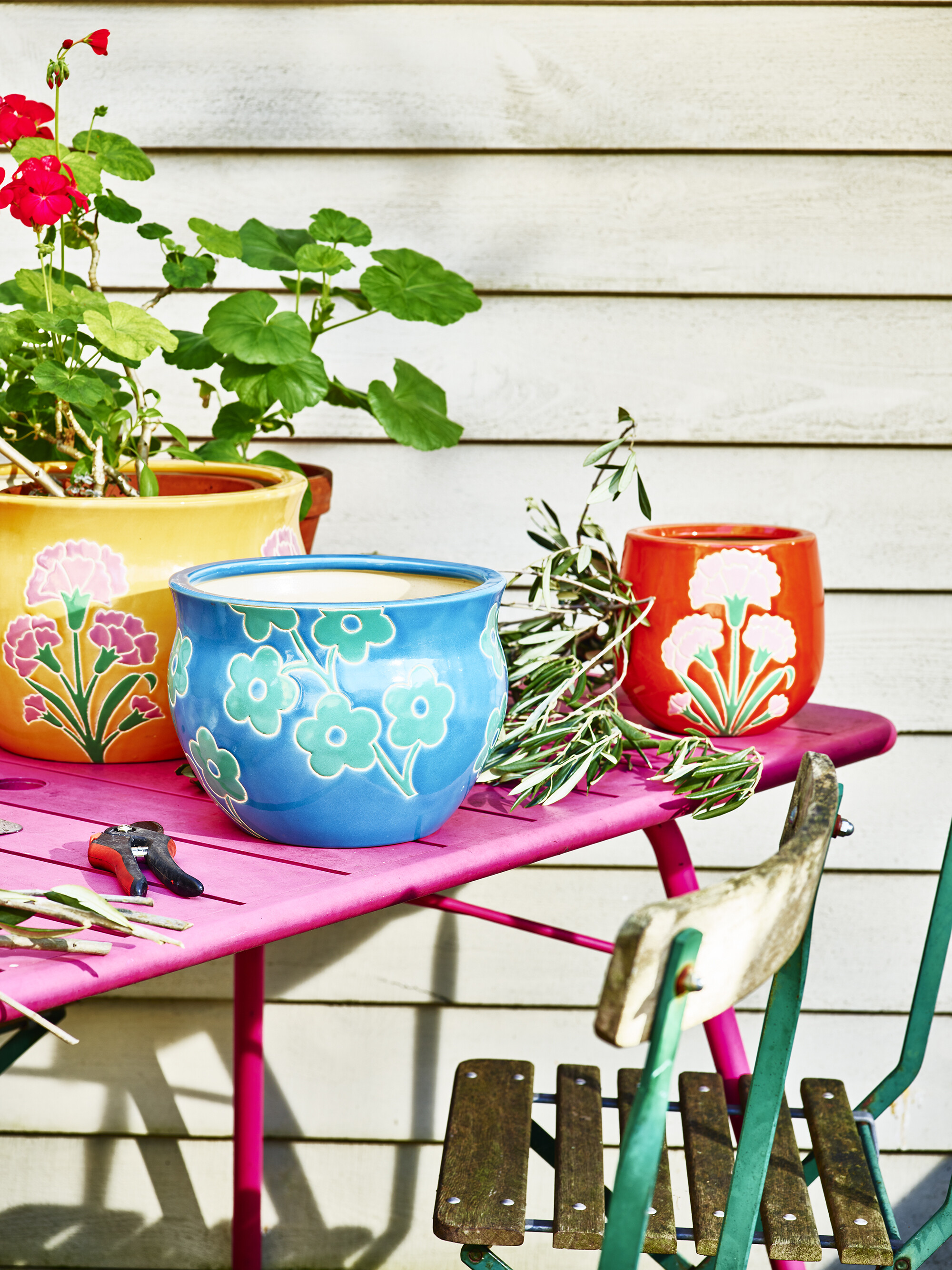 Bella Outdoor Orange Ceramic Plant Pot Small | Oliver Bonas