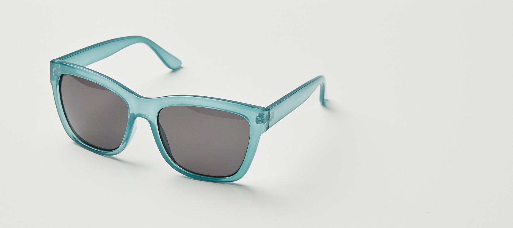 Wayfarer Blue Round Sunglasses | Oliver Bonas